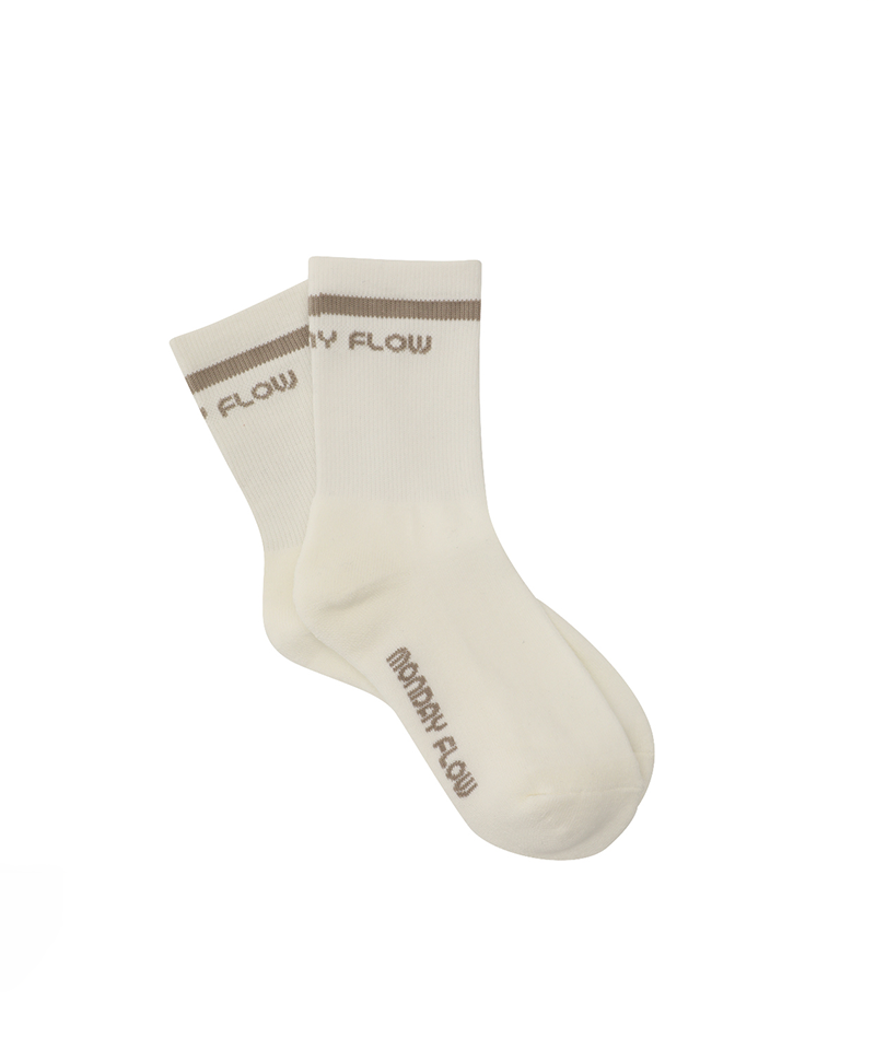 Monday Flow Lettering Socks - White – Nevermindall USA